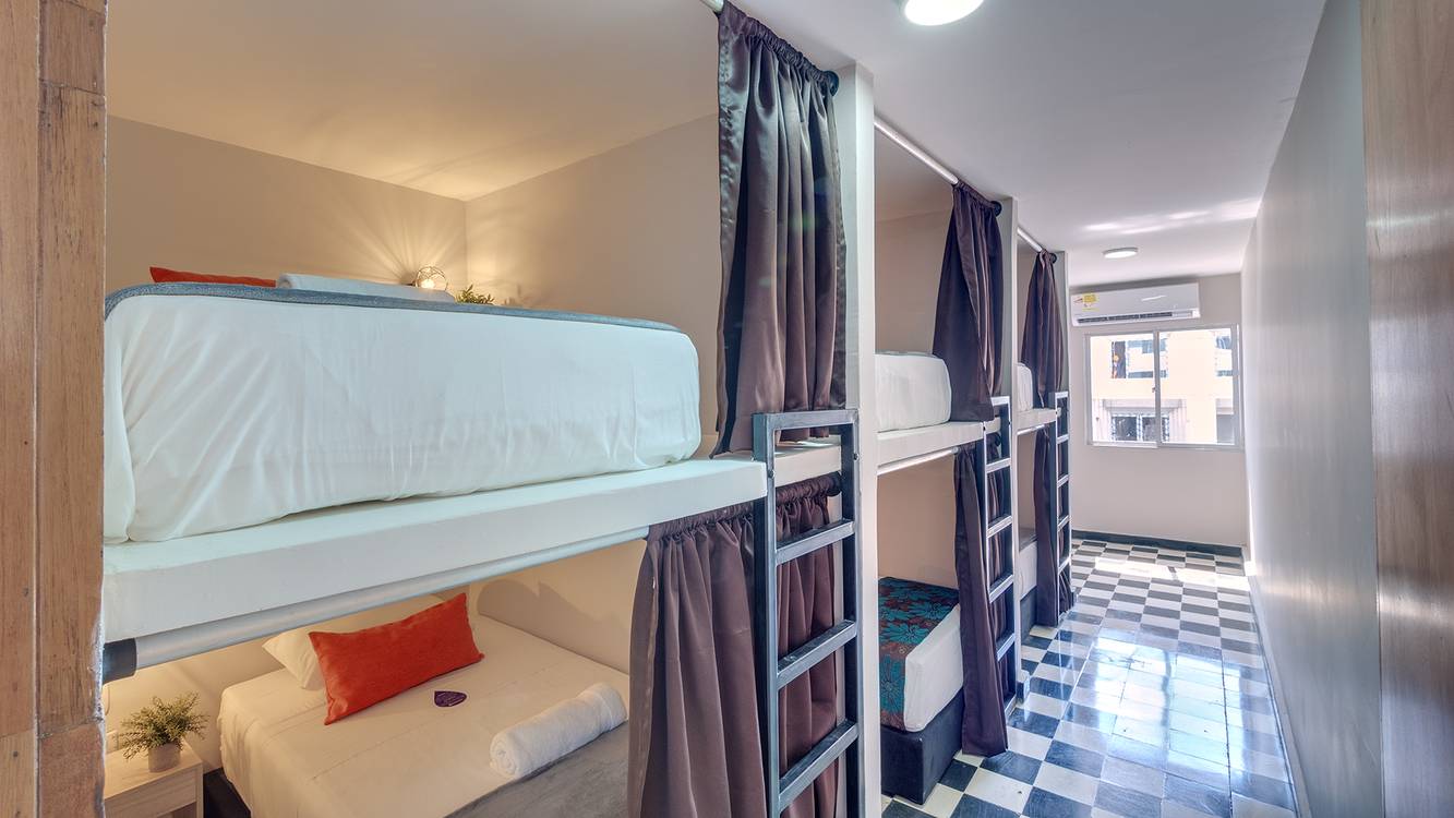 Bed in 12-pod dormitory room | Dorado Plaza Getsemaní in Cartagena ...